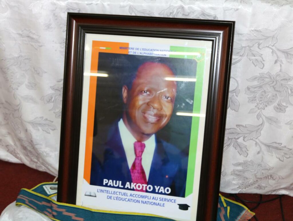 Obsèques de Paul Akoto: Mariatou Koné rend un dernier hommage à l'ex ...